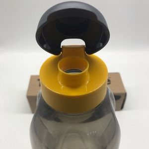 Tupperware | Kitchen | Tupperware Fridge Water 2 Liters Black | Poshmark